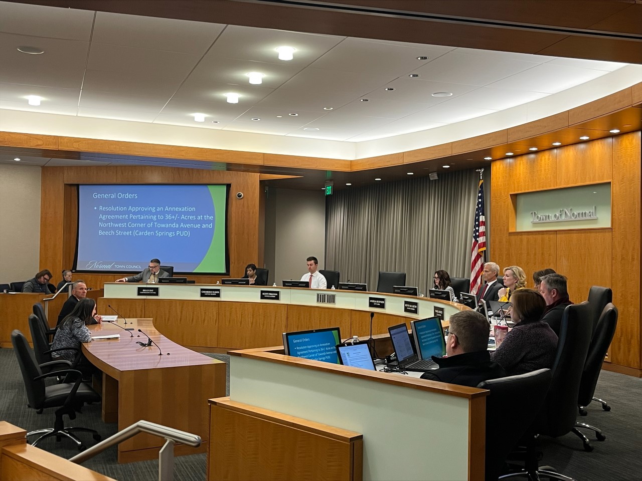 Chris Koos runs as incumbent candidate in race for Normal Mayor - WZND ...